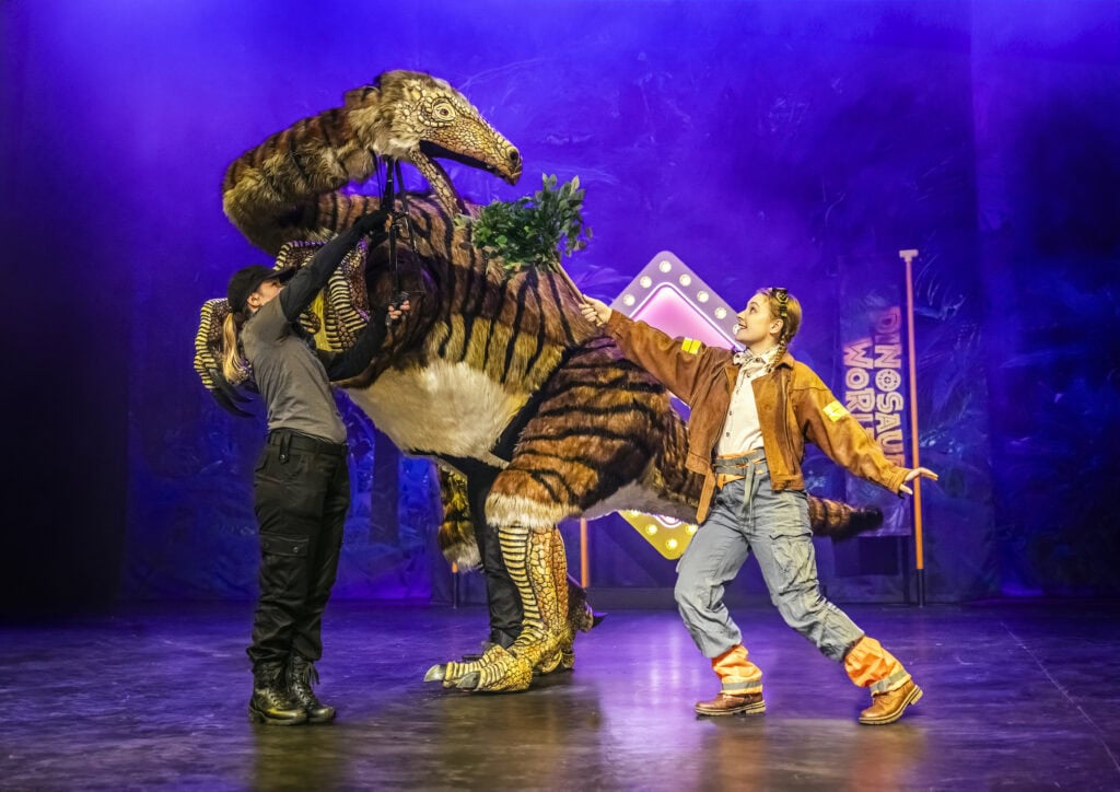 Dinosaur World Live on Jan 10 @ 11am in New London | Garde Arts Center